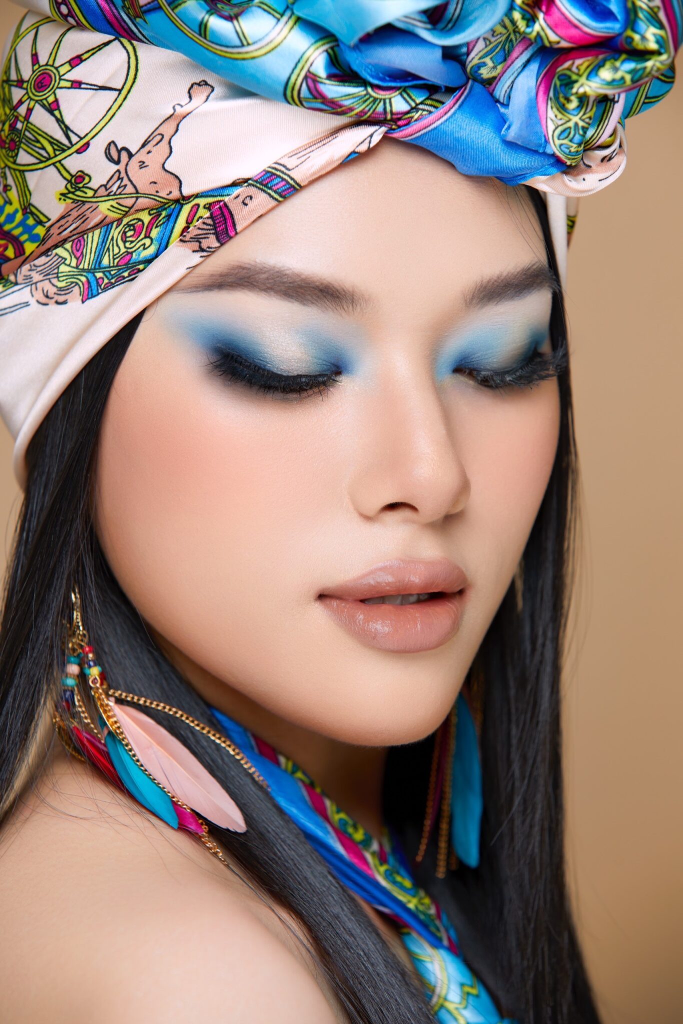 Ngắm nhìn loạt tác phẩm Makeup kết hợp phụ kiện khăn Turban sáng tạo ...
